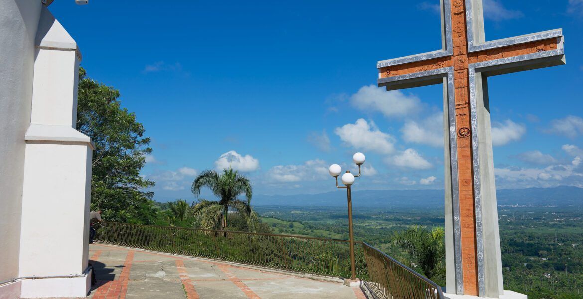Santo Cerro: A Site of Historical and Cultural Significance in the ...